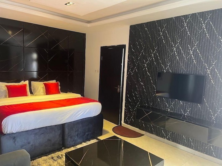 Florence Hotel And Suites - Benin City