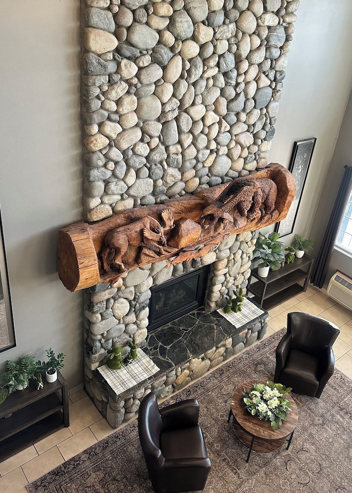 Grand View Inn & Suites - Alaska