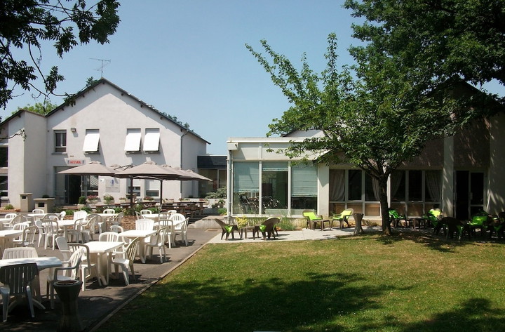 Crjs Et Auberge De Jeunesse - Hostel - Centre