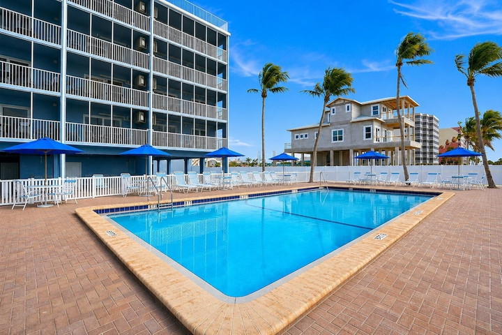 Windward Passage Resort - Sanibel Island, FL
