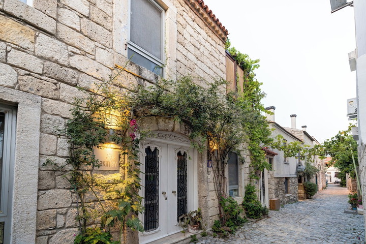 Sakin Ev - Çeşme