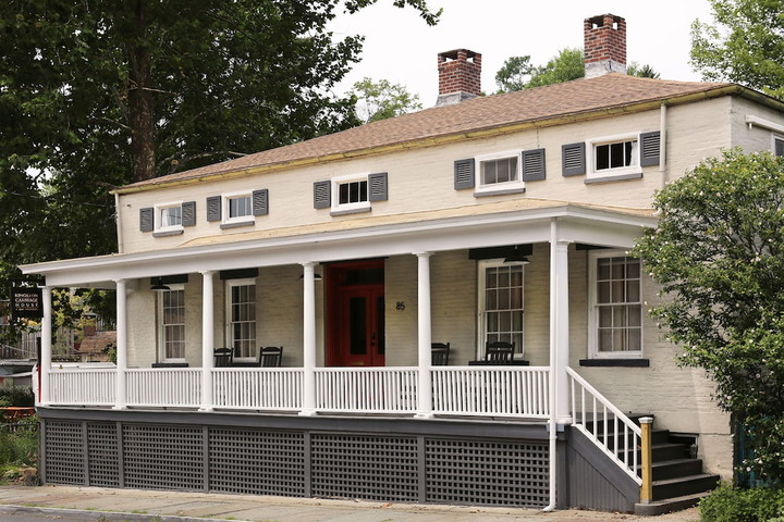 Kingston Carriage House - Kingston, NY