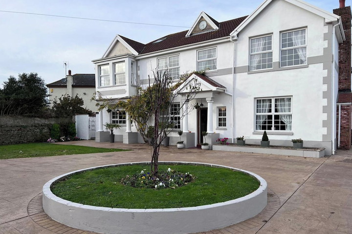 Porthcawl Magnificent 7 Bedroom House - Porthcawl