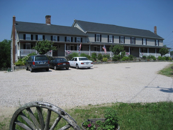 Stagecoach House Inn - Charlestown, RI