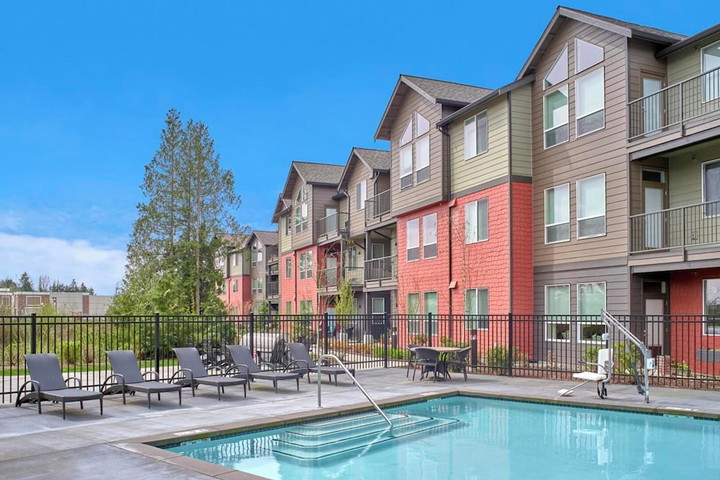 Landing Apartments Near North Lakewood - Marysville, WA
