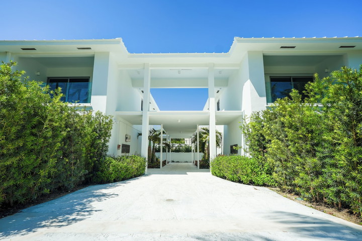 Beach Haus Key Biscayne Ii - Miami, FL