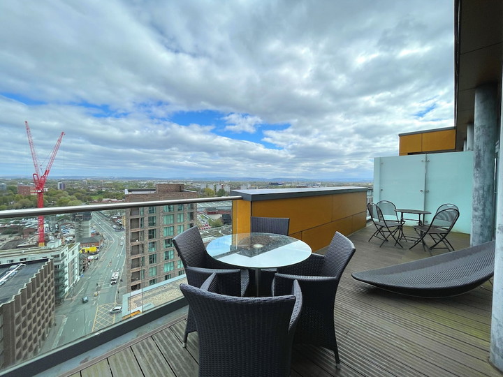 Modern Luxury In Manchester - Manchester