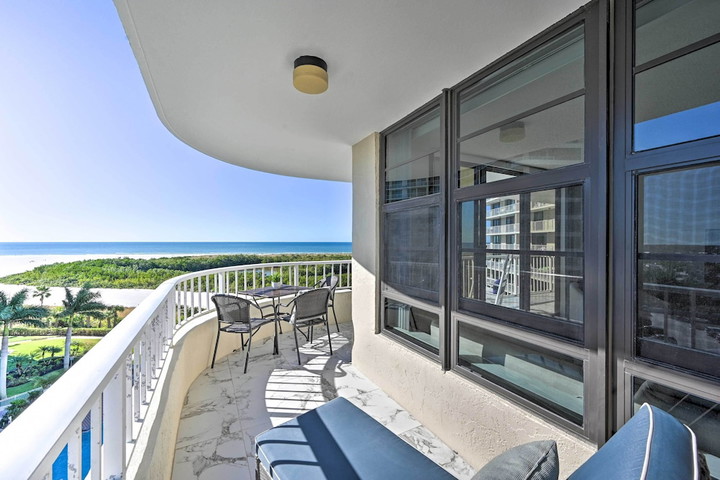 Resort Condo With Balcony & Stunning Ocean Views! - Marco Island, FL