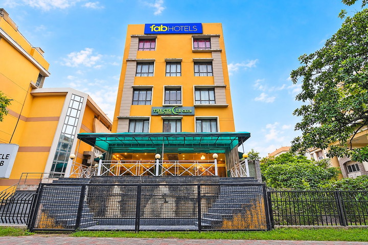 Fabhotel The Circle Club - Kolkata