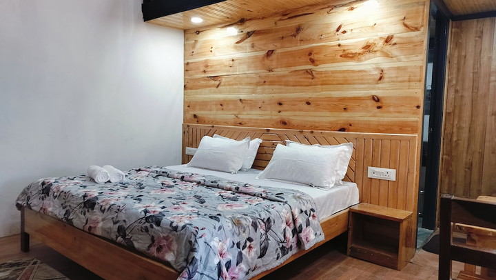 Baikunth Home Stays - Dalhousie