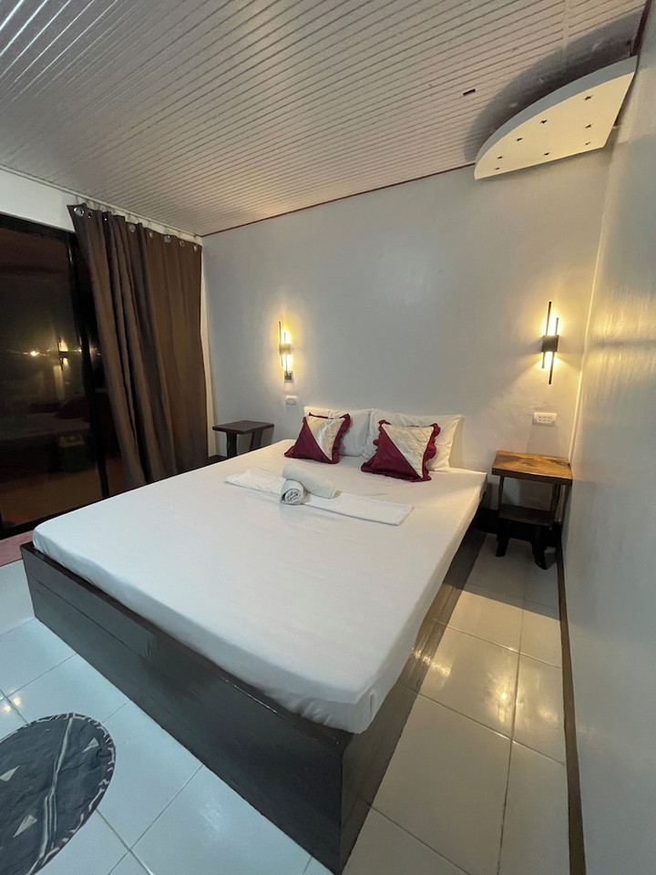 Akoya Beach Park & Cottages - El Nido, Philippines