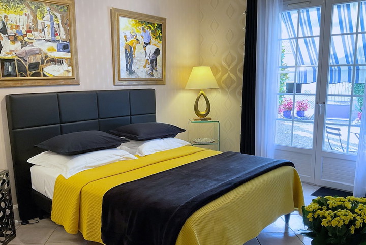 Villa L'olivier, Chambre D'hôtes Les Volets Bleus - Royan