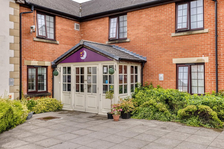 Premier Inn Waltham Abbey - Enfield