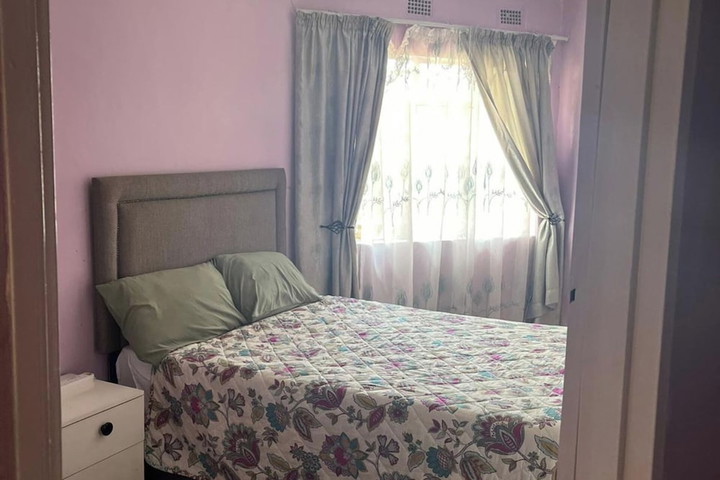 4 Bed Gated House-sleeps 8-private Parking - Harare