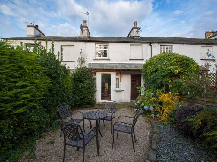 Rustic Cottage - Bowness-on-Windermere