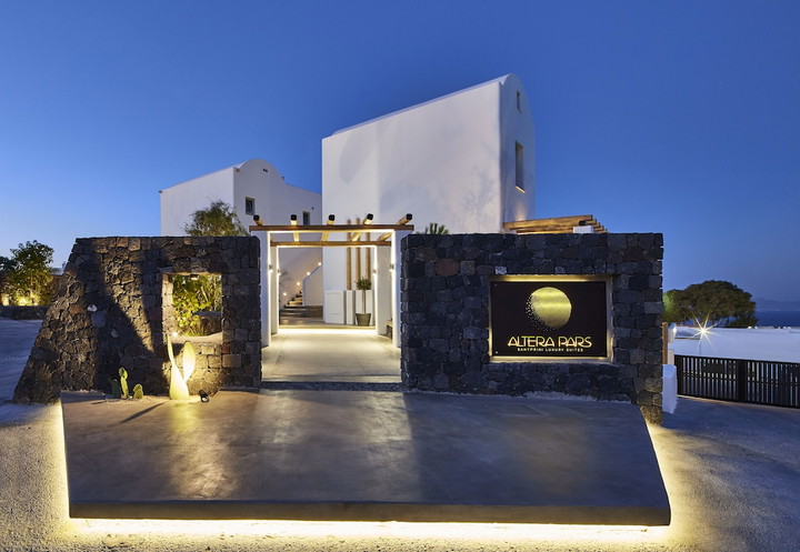 Altera Pars Suites - Santorini