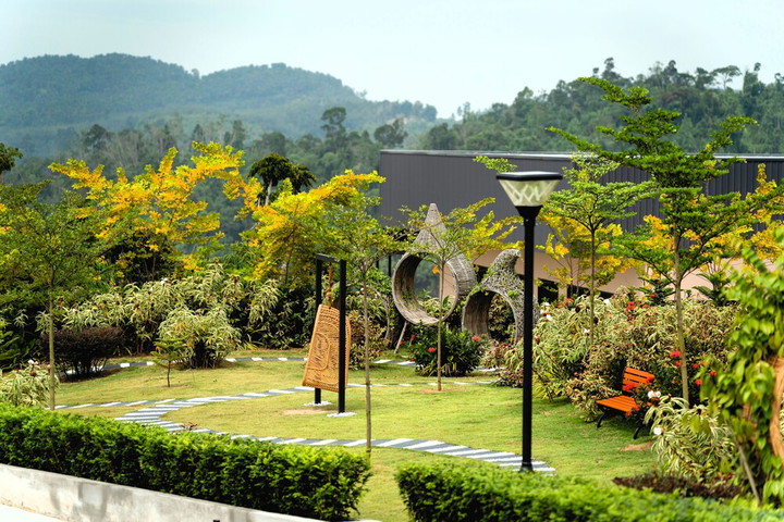 Monkeys Canopy Resort - Hulu Langat