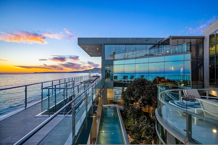 Malibu Glass Estate In Malibu - Malibu, CA