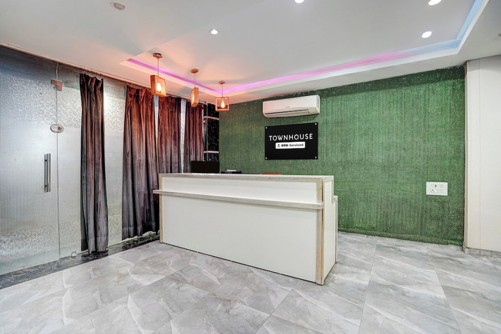 Townhouse Oak Banaras Station - Faridabad