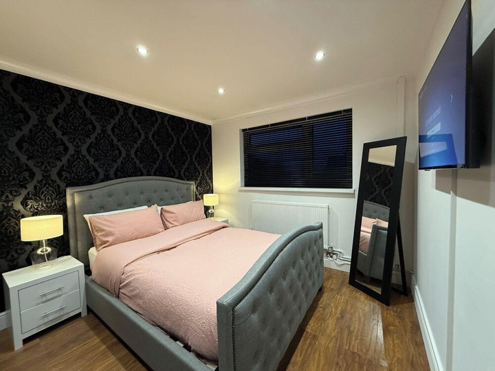 Cozy Retreat In Bridgend With 3 Bedrooms - Bridgend