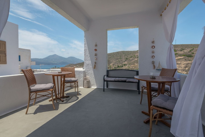 Moments Rooms - Milos