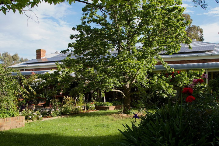 Holly Lane Mews - Yarra Glen