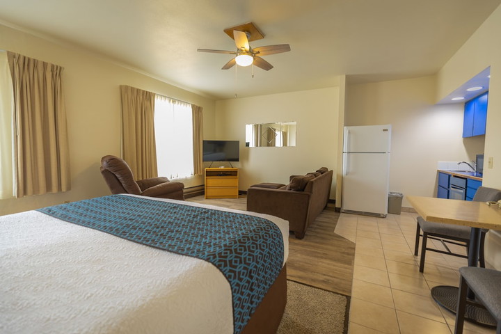 Helgeson Place Hotel & Suites - Orofino, ID