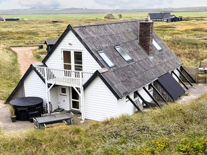 10 Person Holiday Home In Harboore - Lemvig