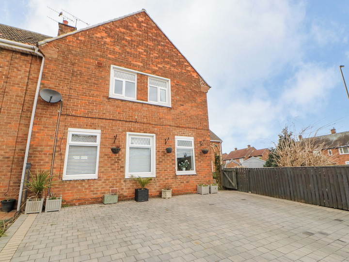 2 Hartburn Road - Tynemouth