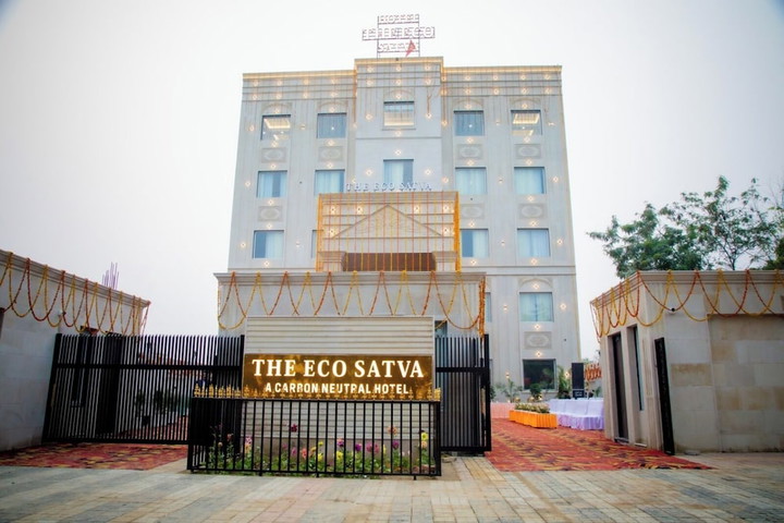 Eco Satva Ayodhya - Vegetarian With All Options - Ayodhya
