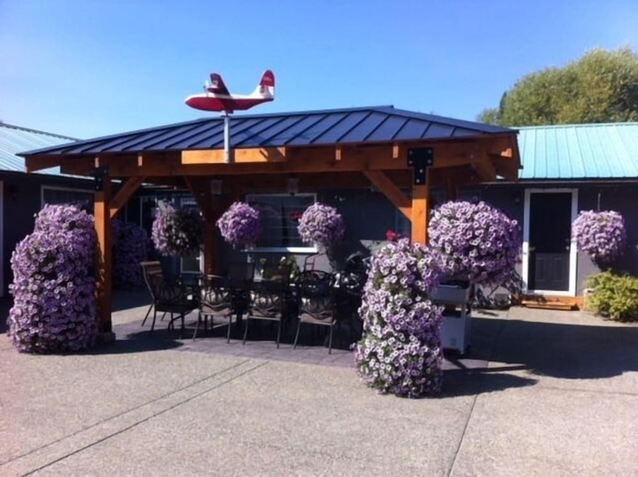 Riverside Motel - Vancouver Island