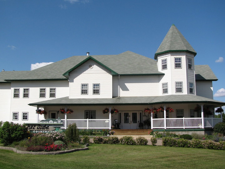 Chez Dube Country Inn - Fort McMurray