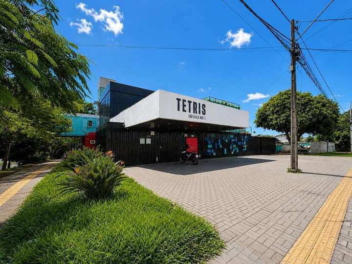 Tetris Container Hostel - Foz do Iguaçu