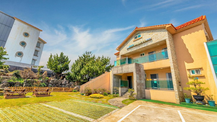 Jeju Badagreen Pension - Jeju-si