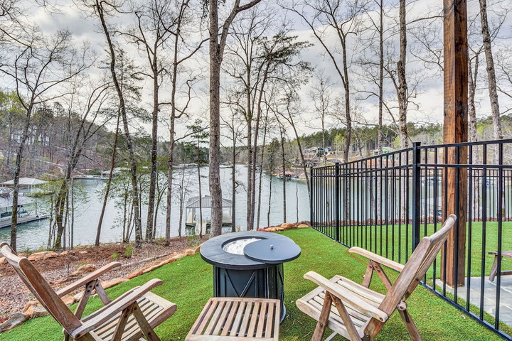 Lakefront Seneca Vacation Rental W/ Shared Dock! - Walhalla, SC