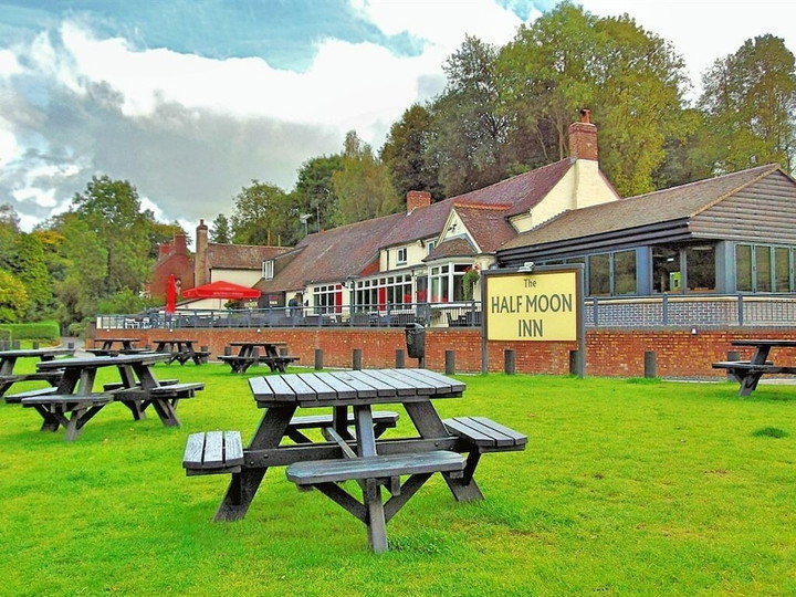 Half Moon Jackfield - Telford