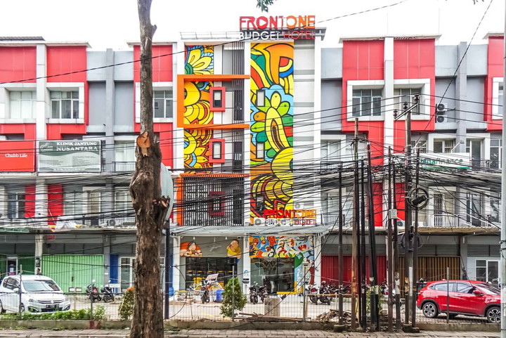 Front One Budget Bekasi - Jakarta