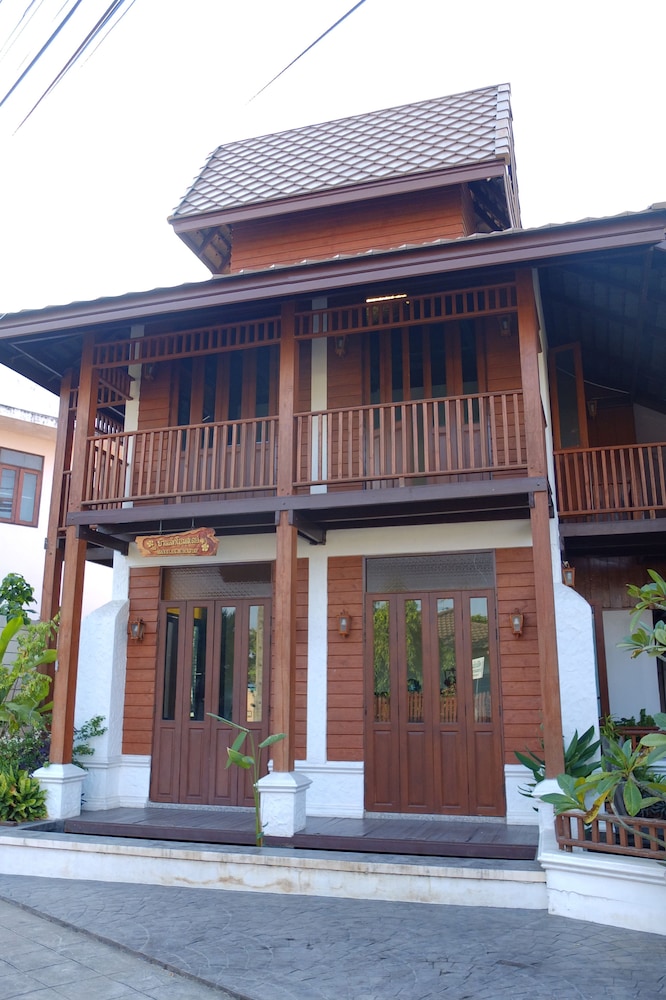 Baanlek Home Stay - Chiang Mai