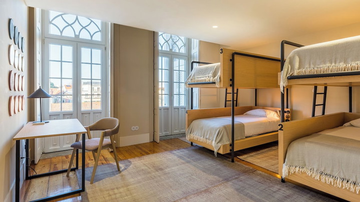 Gallery Hostel - Porto