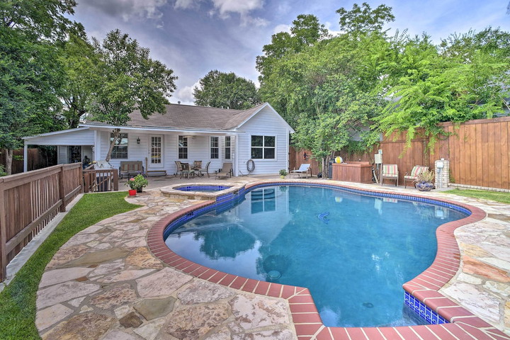 San Antonio House W/ Private Pool, Spa & Grill - San Antonio, TX