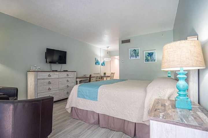 Carriage House Resort Motel - Boca Raton, FL