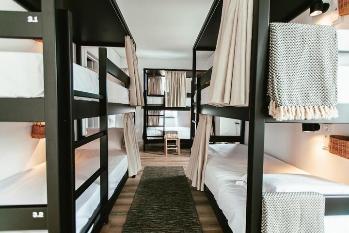Aires Hostel - Açores