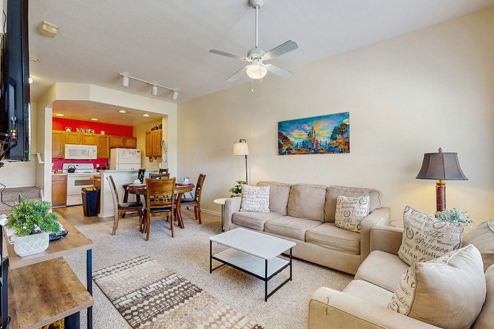 Spacious Townhouse With Resort Style Amenities, Waterview And Fitness Center - Kissimmee, FL