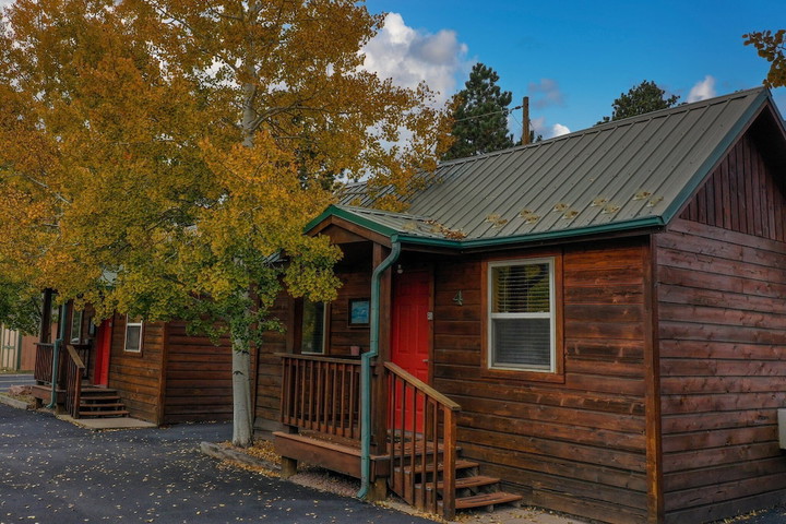 Eagle Fire Lodge & Cabins - Colorado