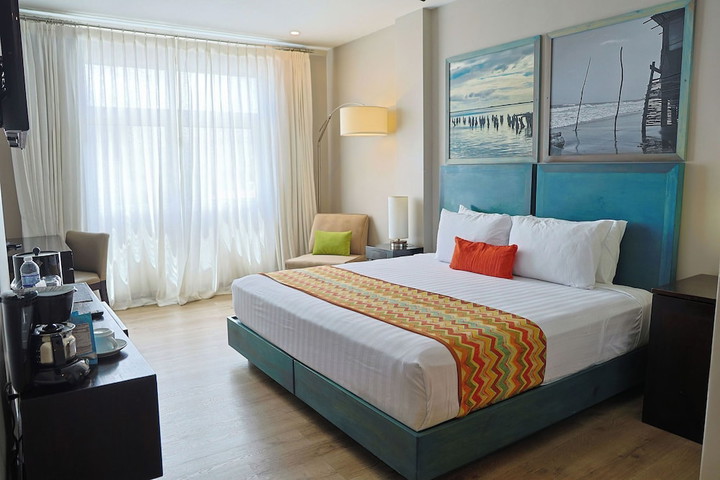 R Hotel Kingston - Kingston