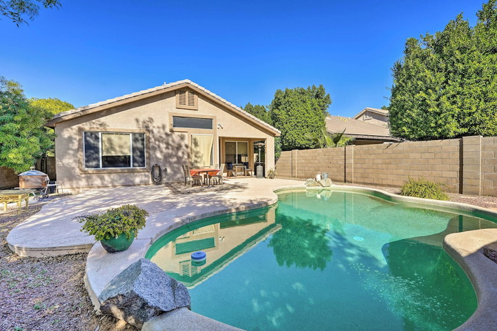 4 Mi To Peoria Sports Complex: Family Home W/ Pool - Glendale, AZ