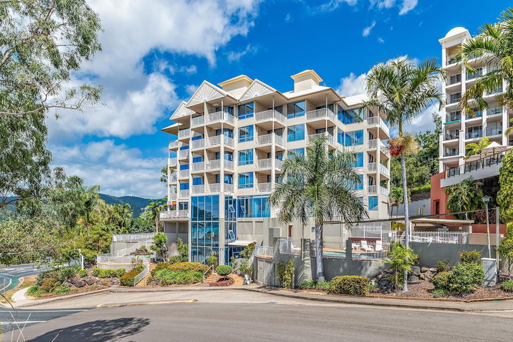 Tropical Marina Views 1bedroom - Airlie Beach