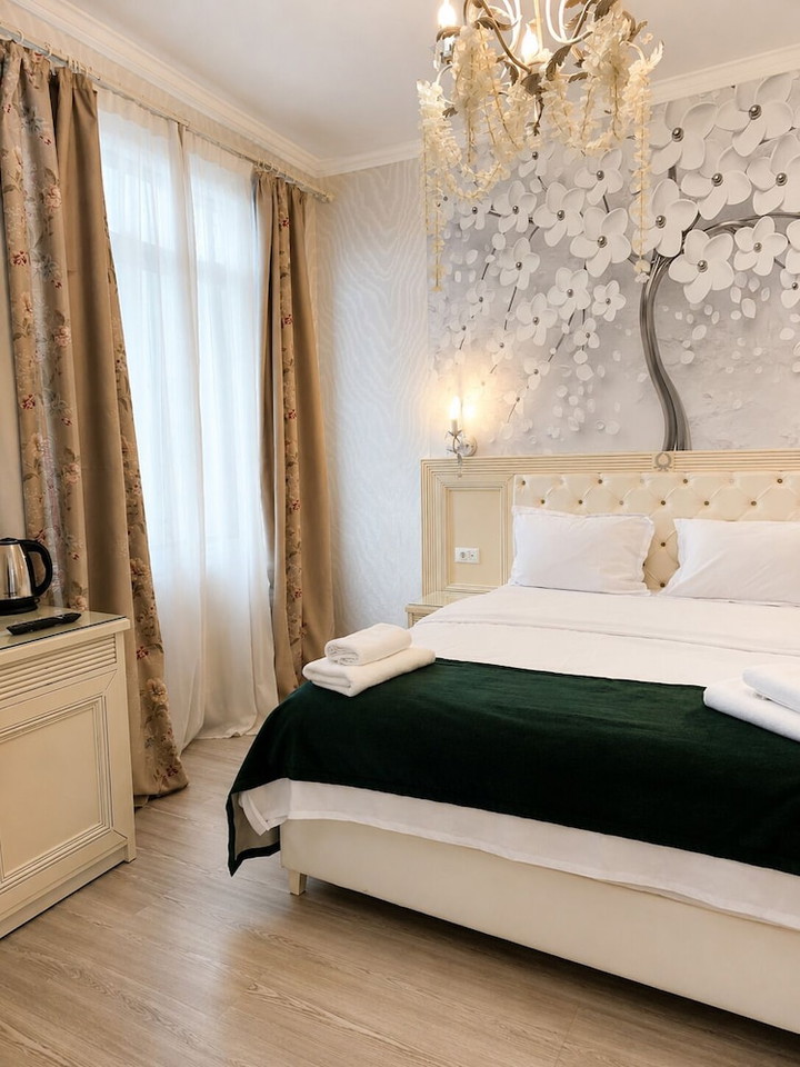 Carol Boutique - Bucarest