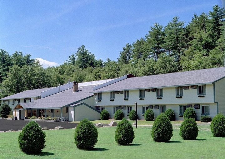 Eastern Inn & Suites - North Conway, NH