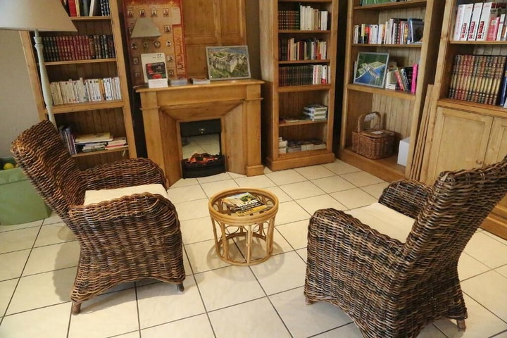 Logis Hotel Louise De Savoie - Blois